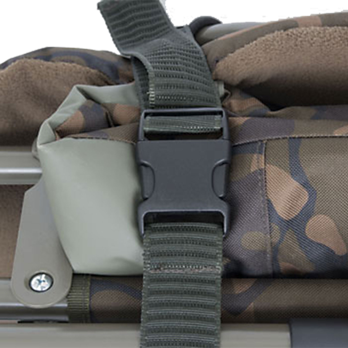 Fox R1 Camo Bedchair Compact