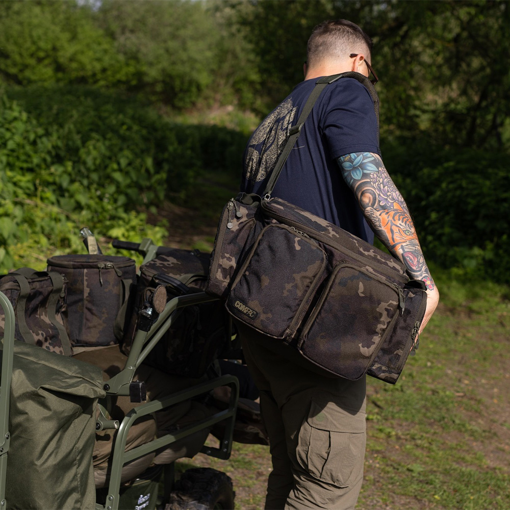 Korda Compac Dark Kamo Carryall Medium